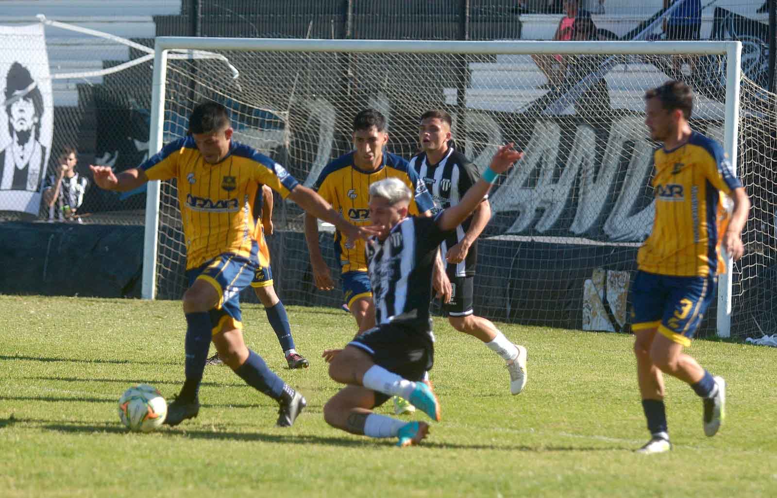 El cruce pampeano arrancará el sábado en el “Ramón Turnes” - lareforma ...